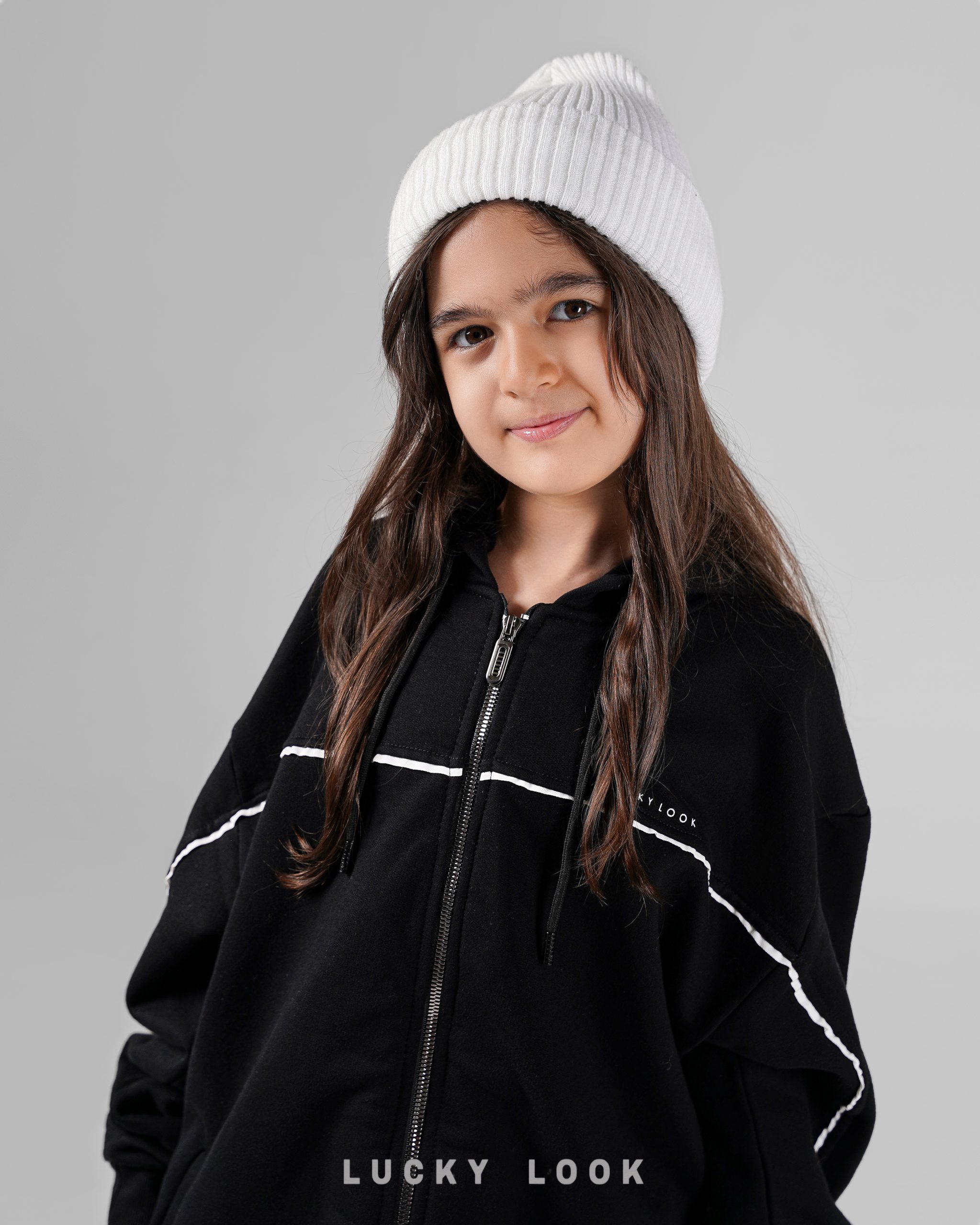 سوییشرت شلوار( جاگر) تک رنگ مشکی برندLUCKYLOOK – گنجشک کوچولو